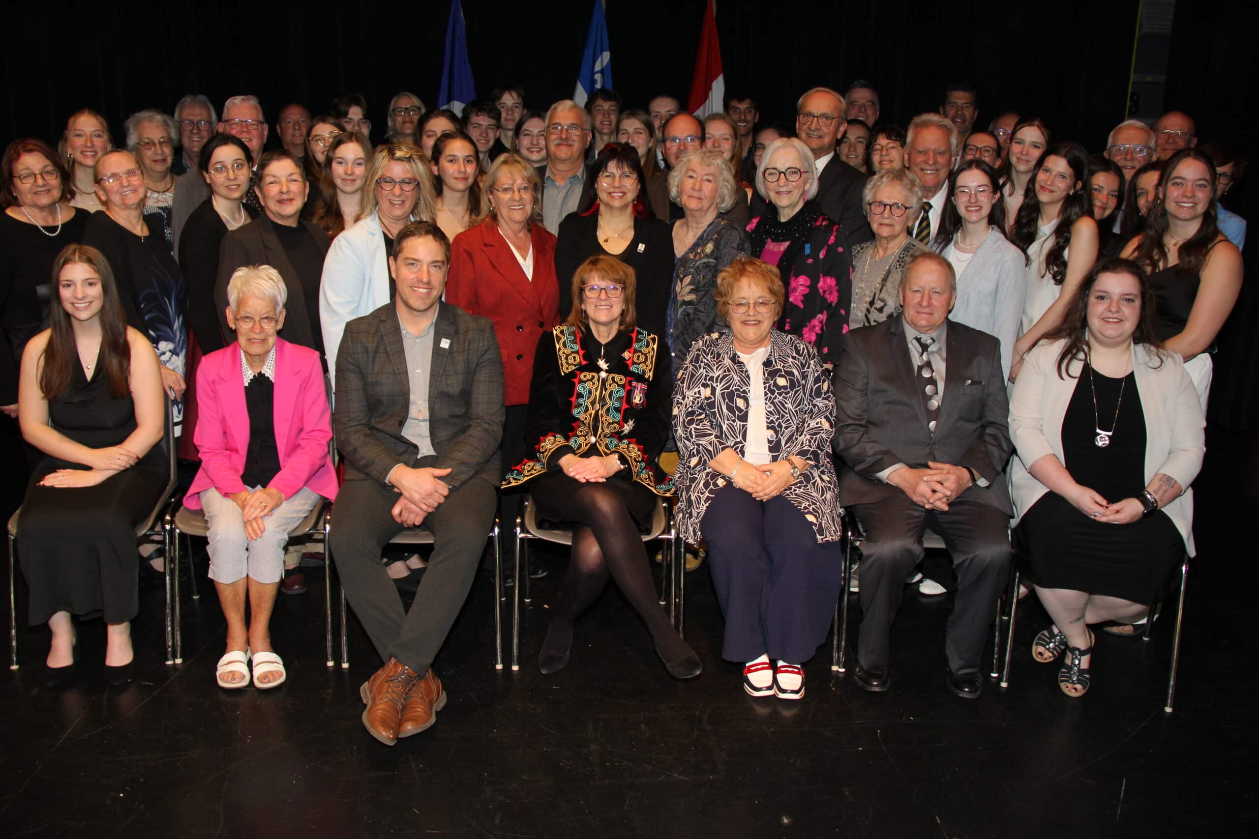 Trois étudiantes de l'ITAQ reçoivent des médailles de la Lieutenante ...